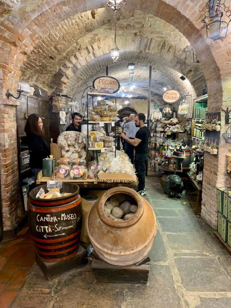 Food In Tuscany: 29 Tuscan Foods Of Tuscany [Tuscan Cuisine]