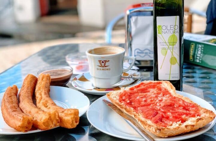 Spanish Breakfasts in Spain: 14 BEST Spanish Breakfast Foods