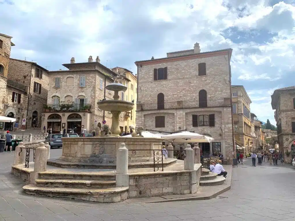 Map of Assisi Italy: 12 Must-See Famous Assisi Attractions