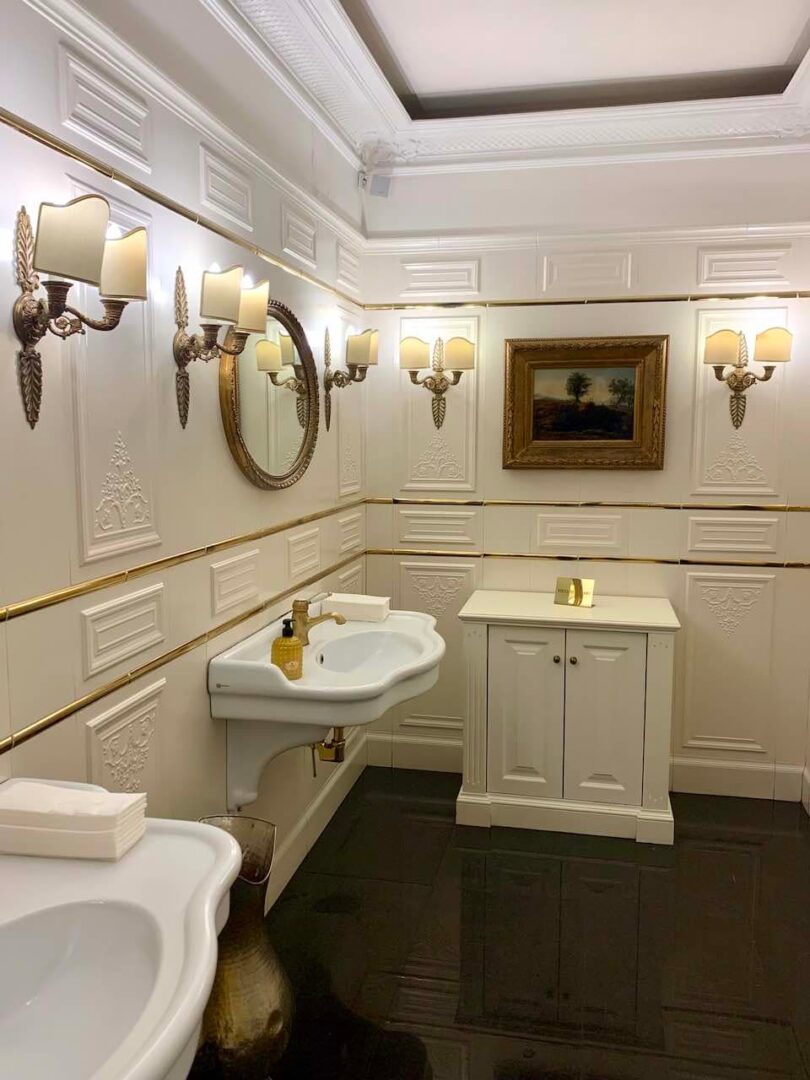 Visiting The Antico Caffè Greco Rome, The Oldest Bar In Rome