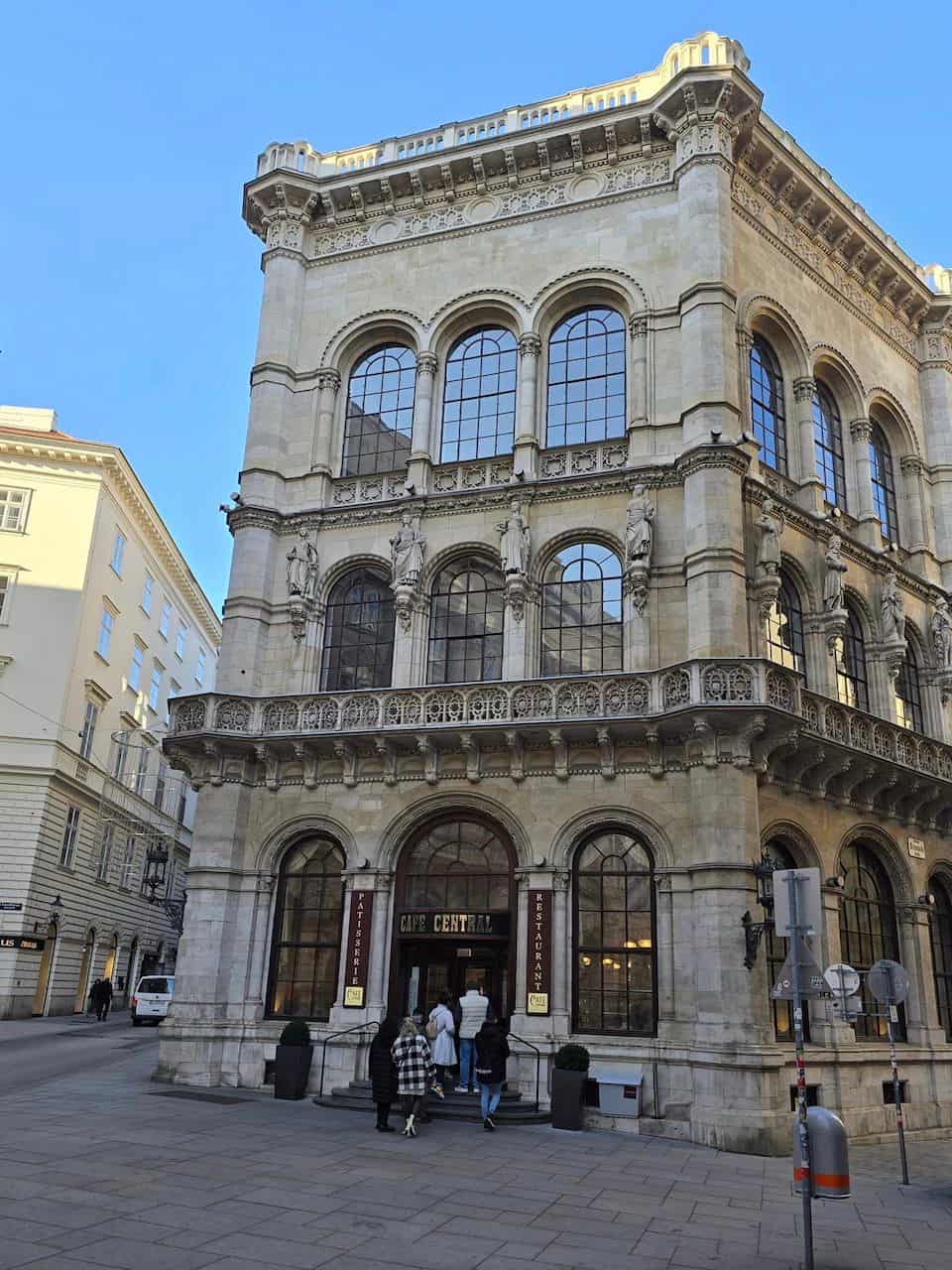 A Perfect 2-Day Vienna Itinerary: 48 Hours In Vienna Austria