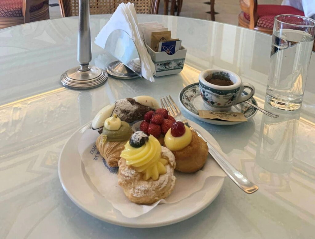 15 Best Italian Pastries To Savor Across Italy